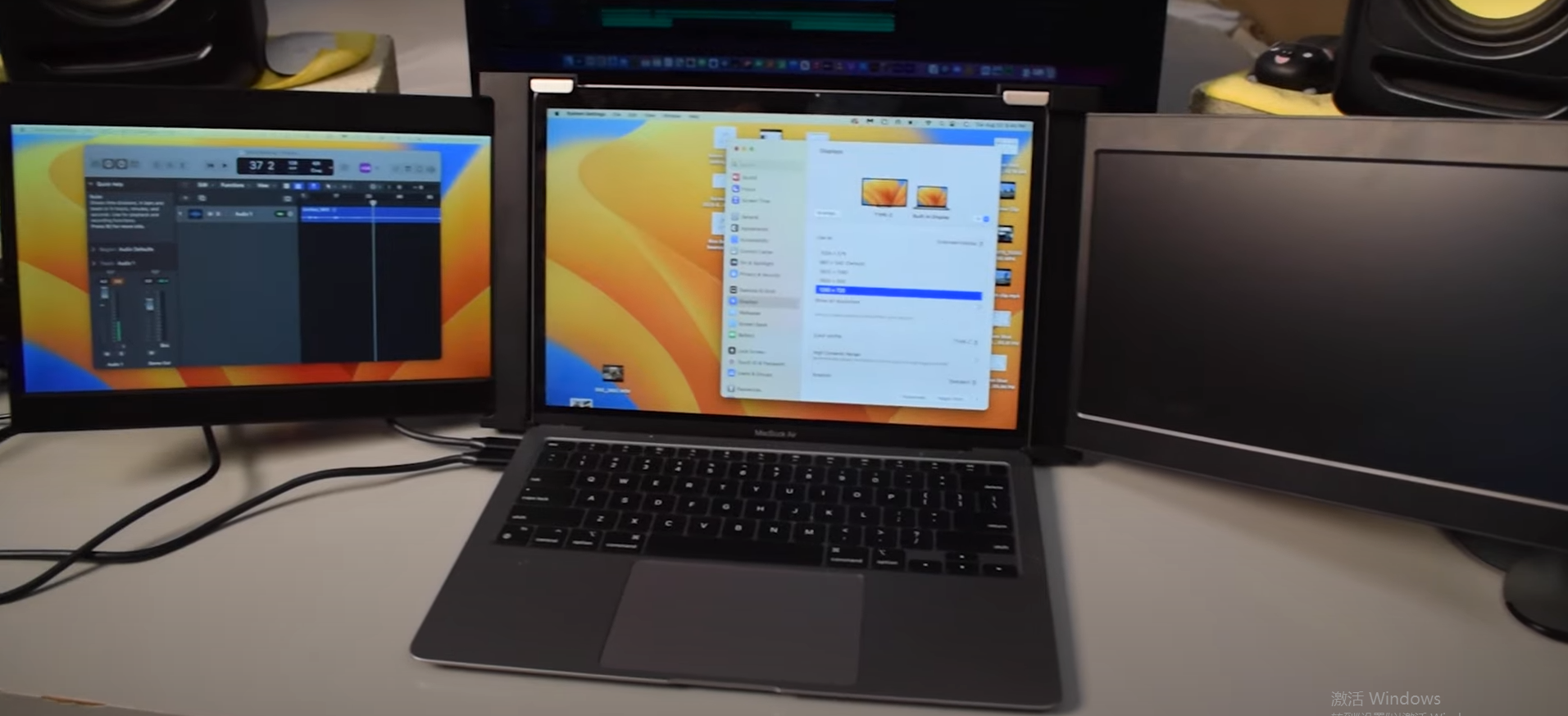 Experience the Mobile Workstation - A Laptop Accessory That Unleashes ...