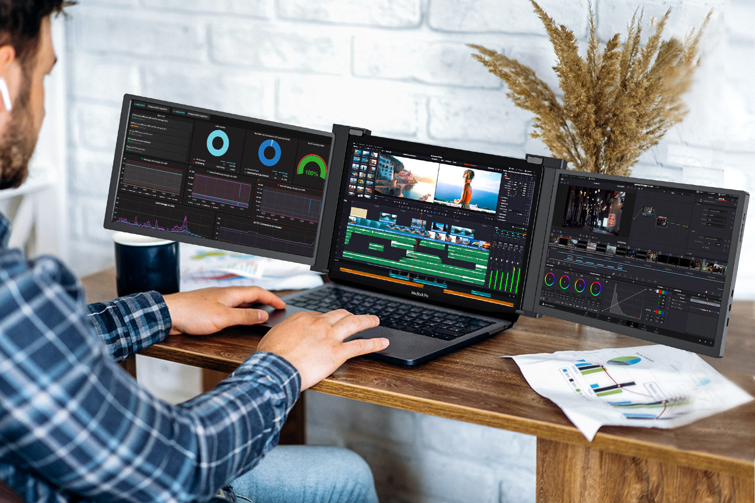 Lightweight Elegance: 235° Foldable Screen For Convenient Travel – Llimink